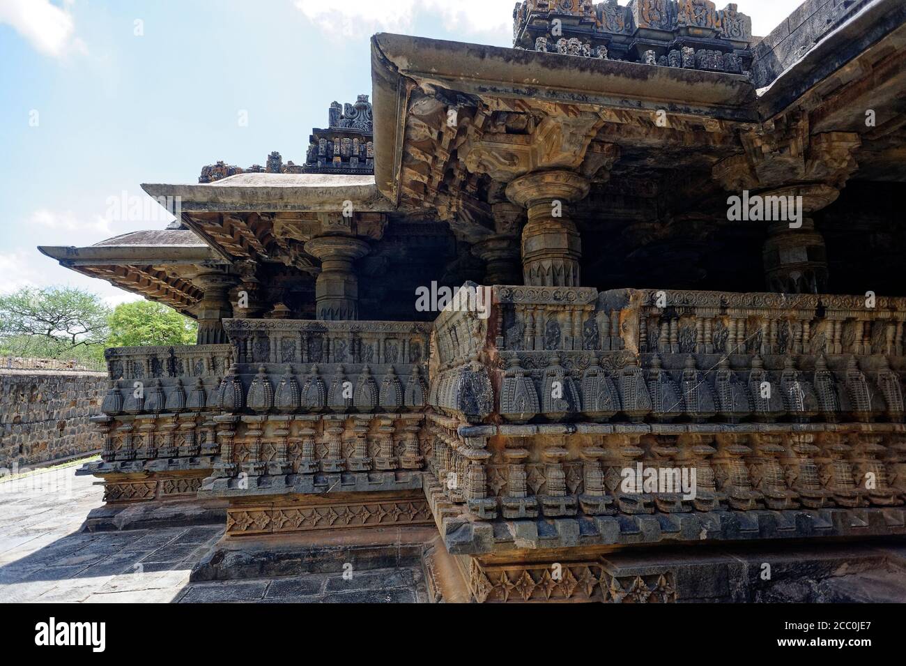 Parapet wall hi-res stock photography and images - Alamy