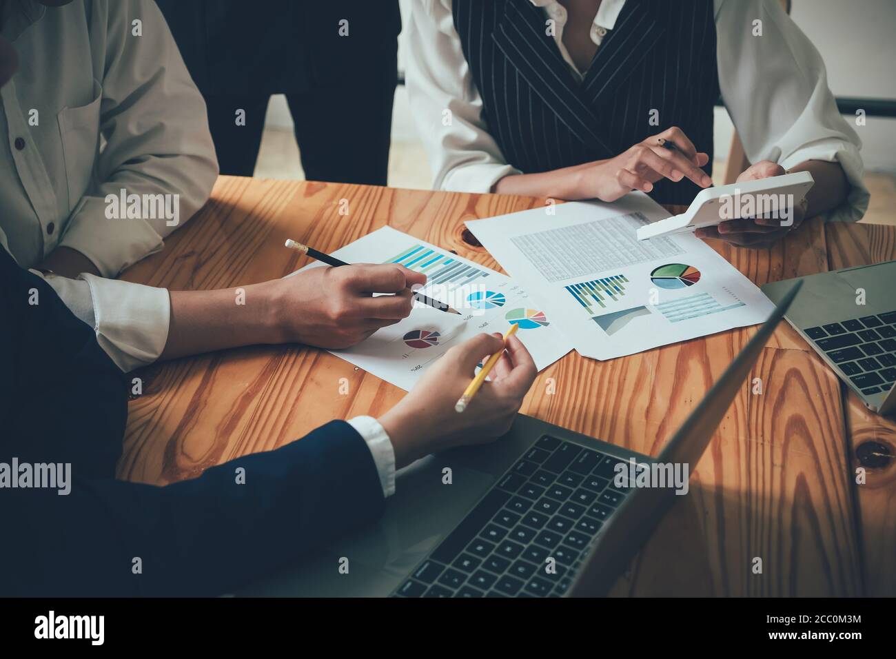Female advisor office hi-res stock photography and images - Alamy