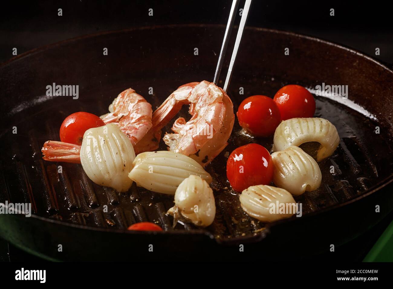 Seafood chef hi-res stock photography and images - Alamy