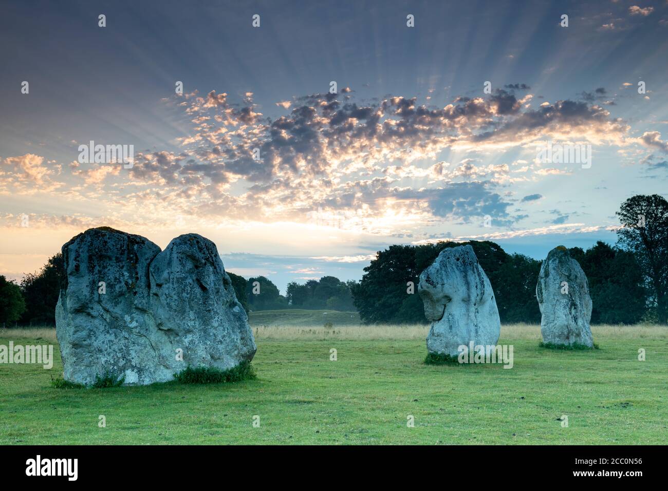 Landscape of neolithic standing stones in English countryside, Avebury ...