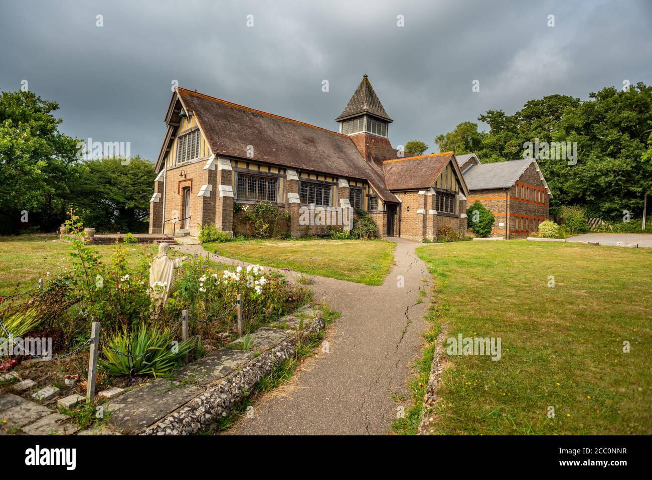 Vicar of holy cross hi-res stock photography and images - Alamy