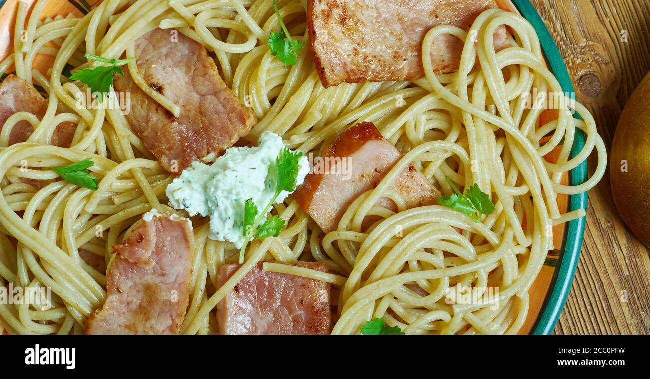 Spaghetti al guanciale - Italian dish hailing from Abruzzo Stock Photo ...