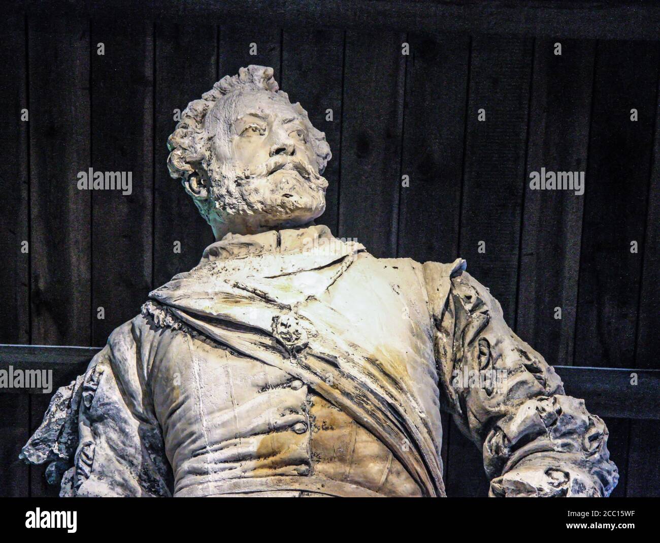 Drake statue at Buckland Abbey. Its the original plaster model for the ...