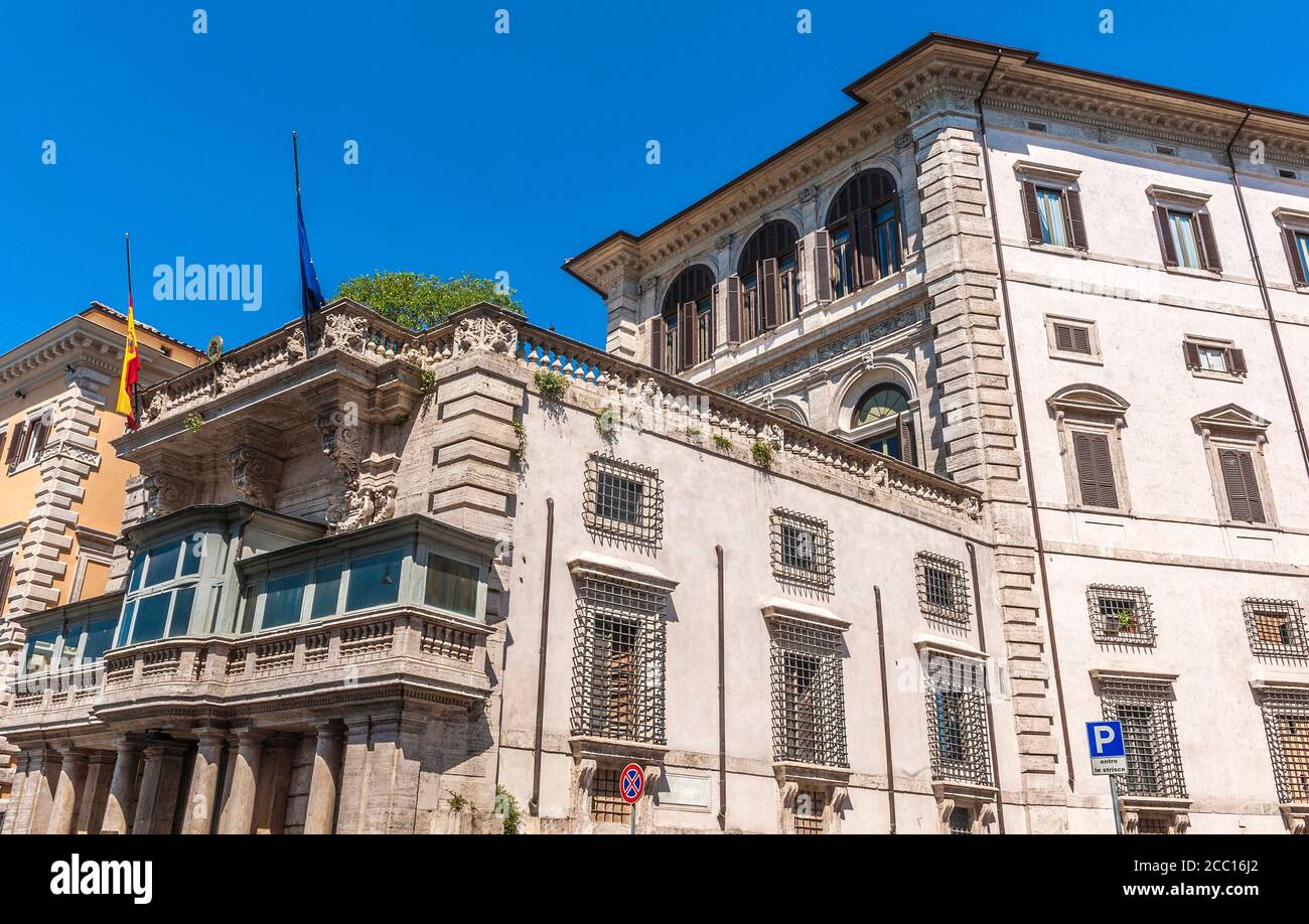 Spanish embassy hi-res stock photography and images - Alamy