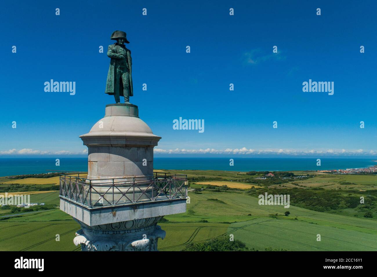 France, Pas-de-Calais, Cote d'Opale. Wimille. La colonne de la Grande ...