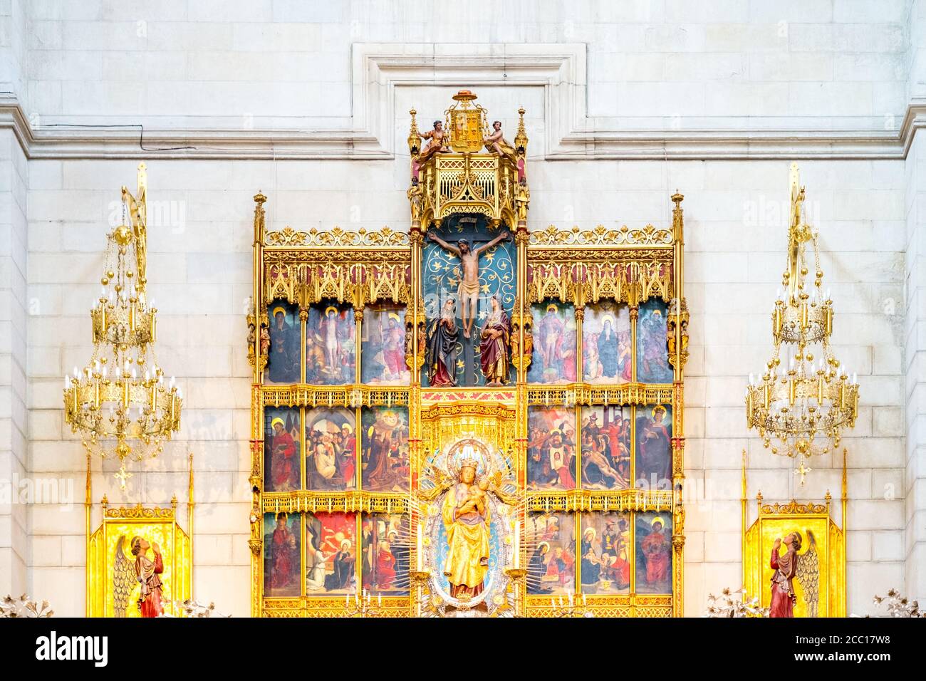Christ crucified surrounded hi-res stock photography and images - Alamy