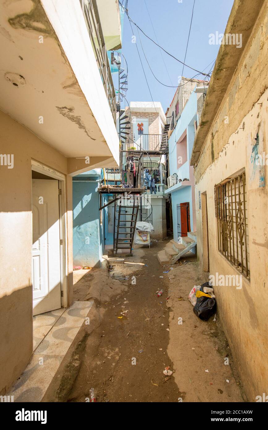 Corridor street between two hi-res stock photography and images - Alamy