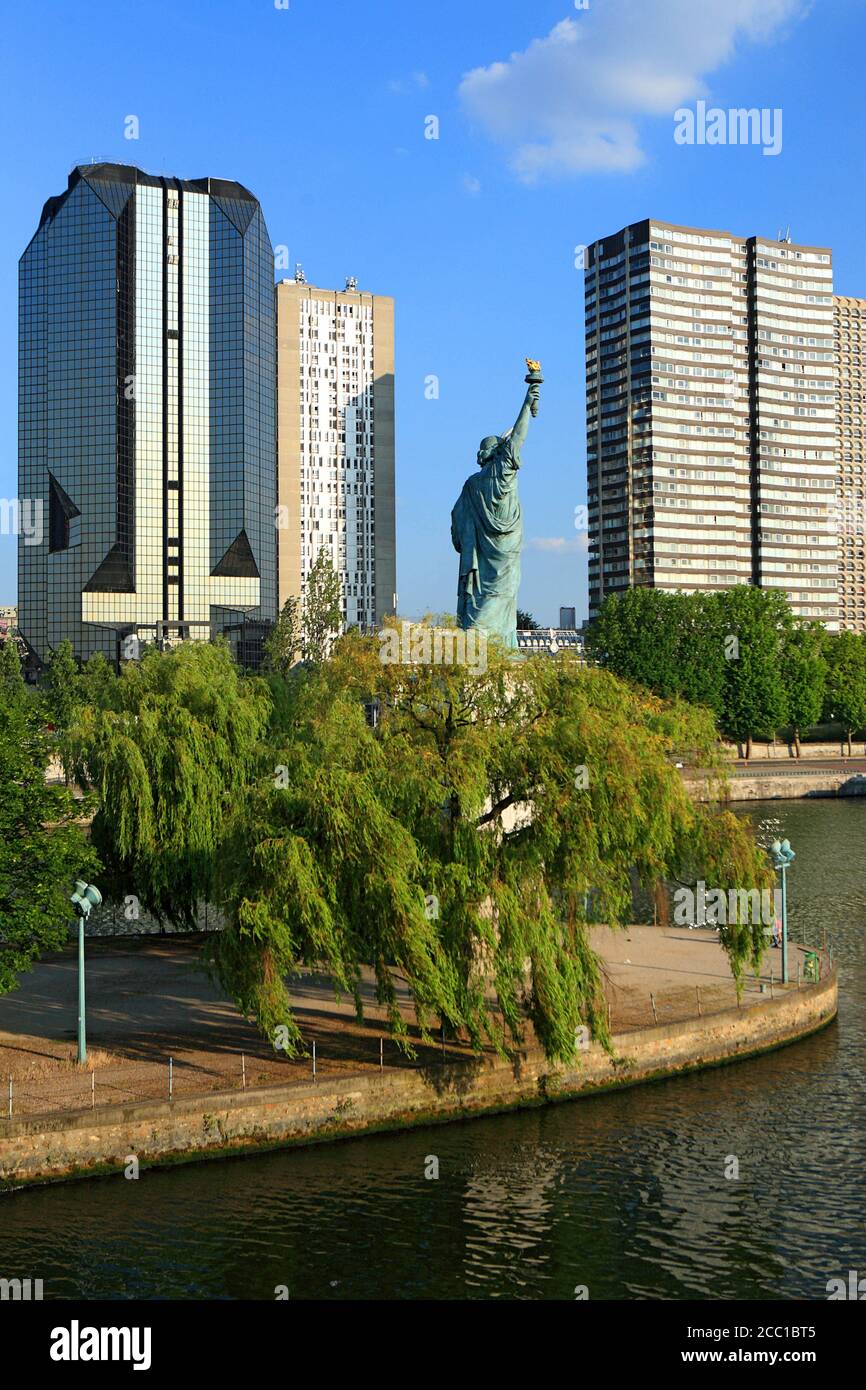 The tree of liberty france hi-res stock photography and images - Alamy