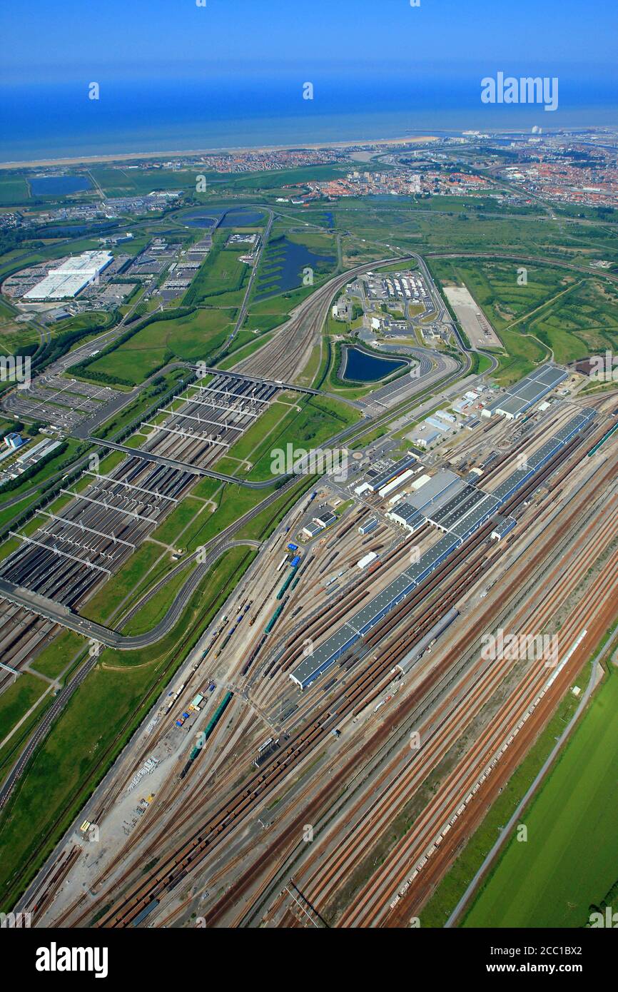 Calais eurotunnel hi-res stock photography and images - Alamy