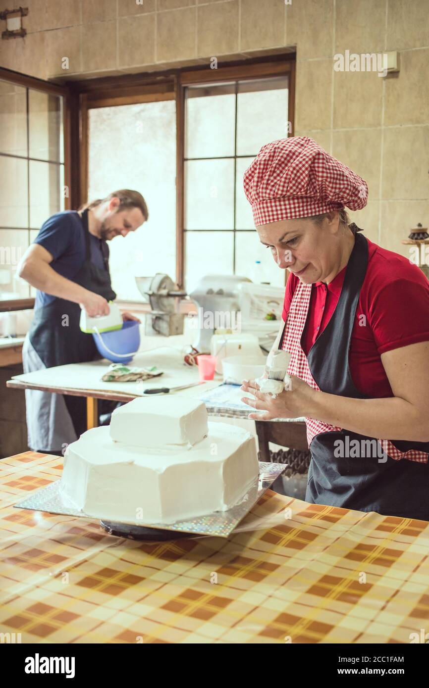 Male assistant hi-res stock photography and images - Alamy