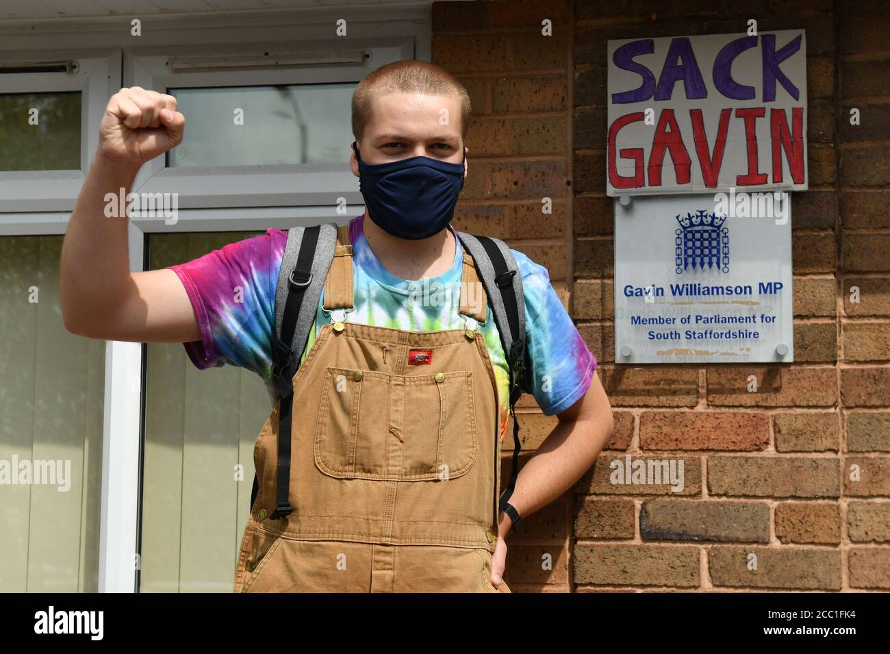 Sack gavin williamson hi-res stock photography and images - Alamy