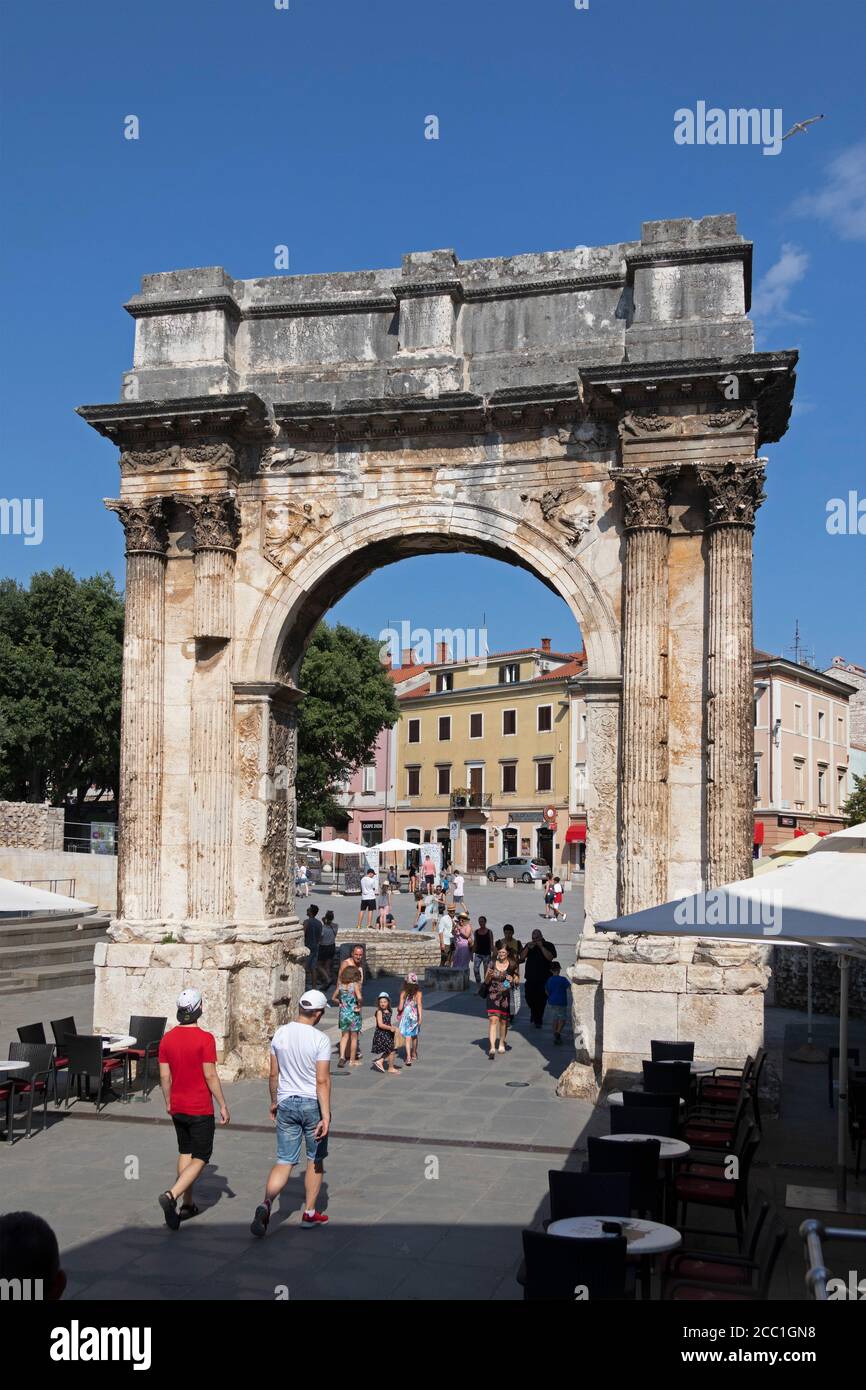 Arch of Sergii, Pula, Istria, Croatia Stock Photo - Alamy
