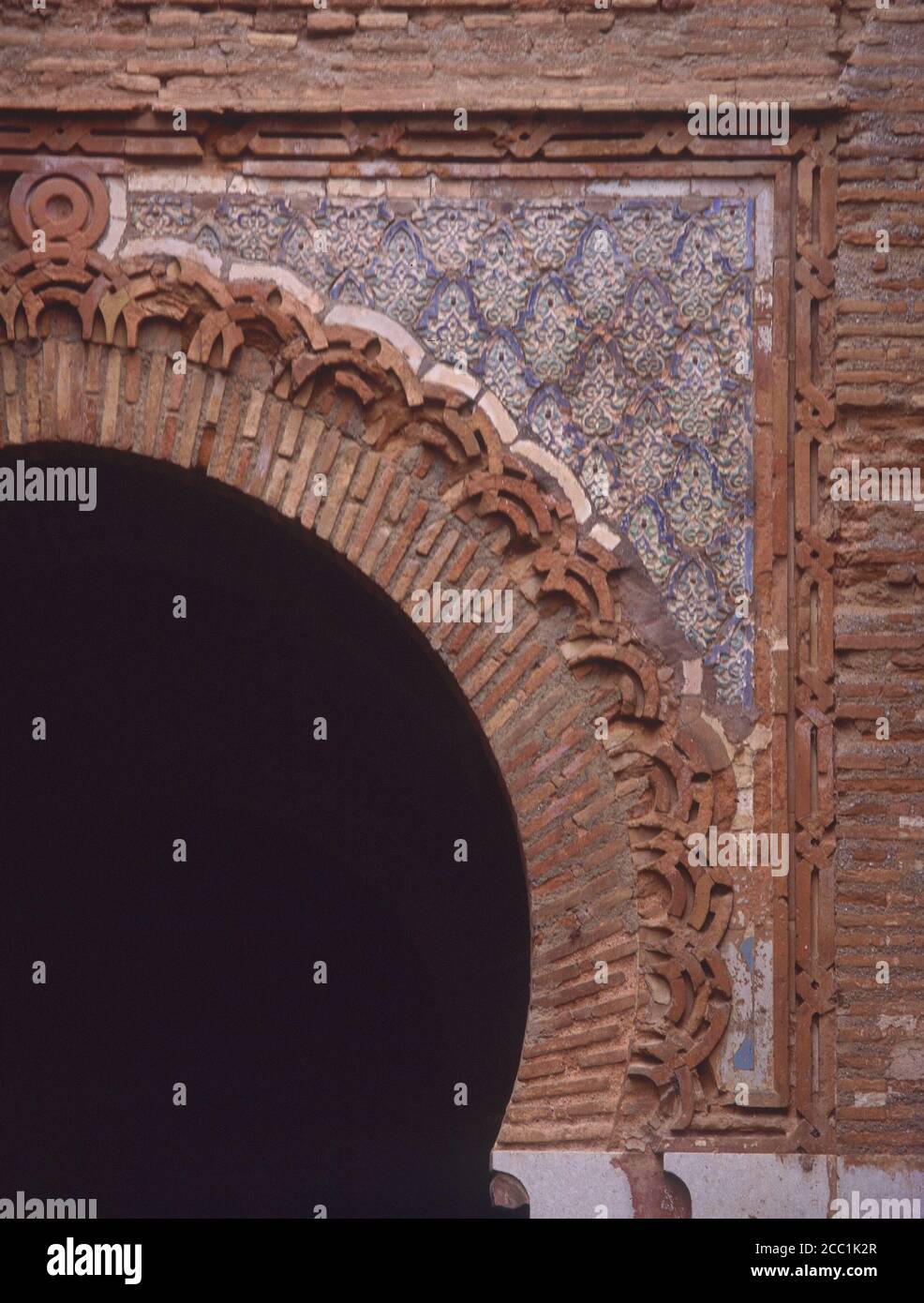 DET-ENJUTA DEL ARCO INTERIOR DE LA PUERTA DE LA JUSTICIA -DECORACION ...