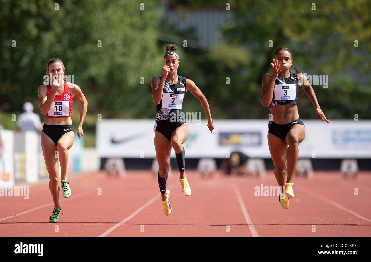 left to right Jennifer MONTAG (TSV Bayer 04 Leverkusen / 3rd place ...