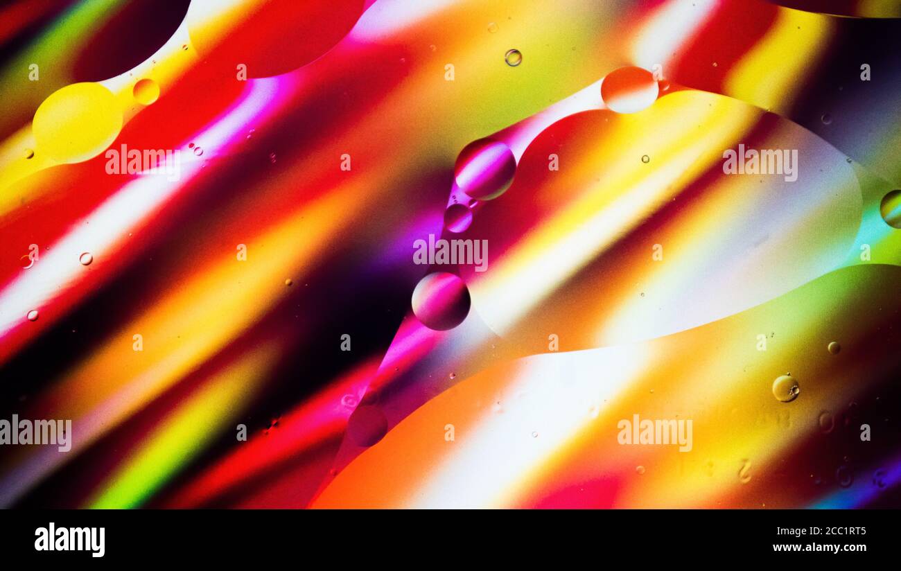 Oil rainbow water hi-res stock photography and images - Alamy