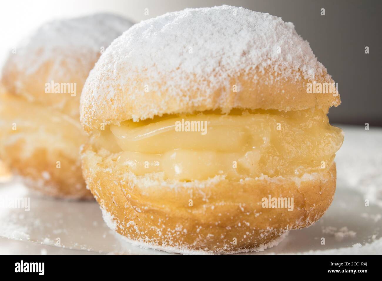 Berliner doughnuts hi-res stock photography and images - Alamy