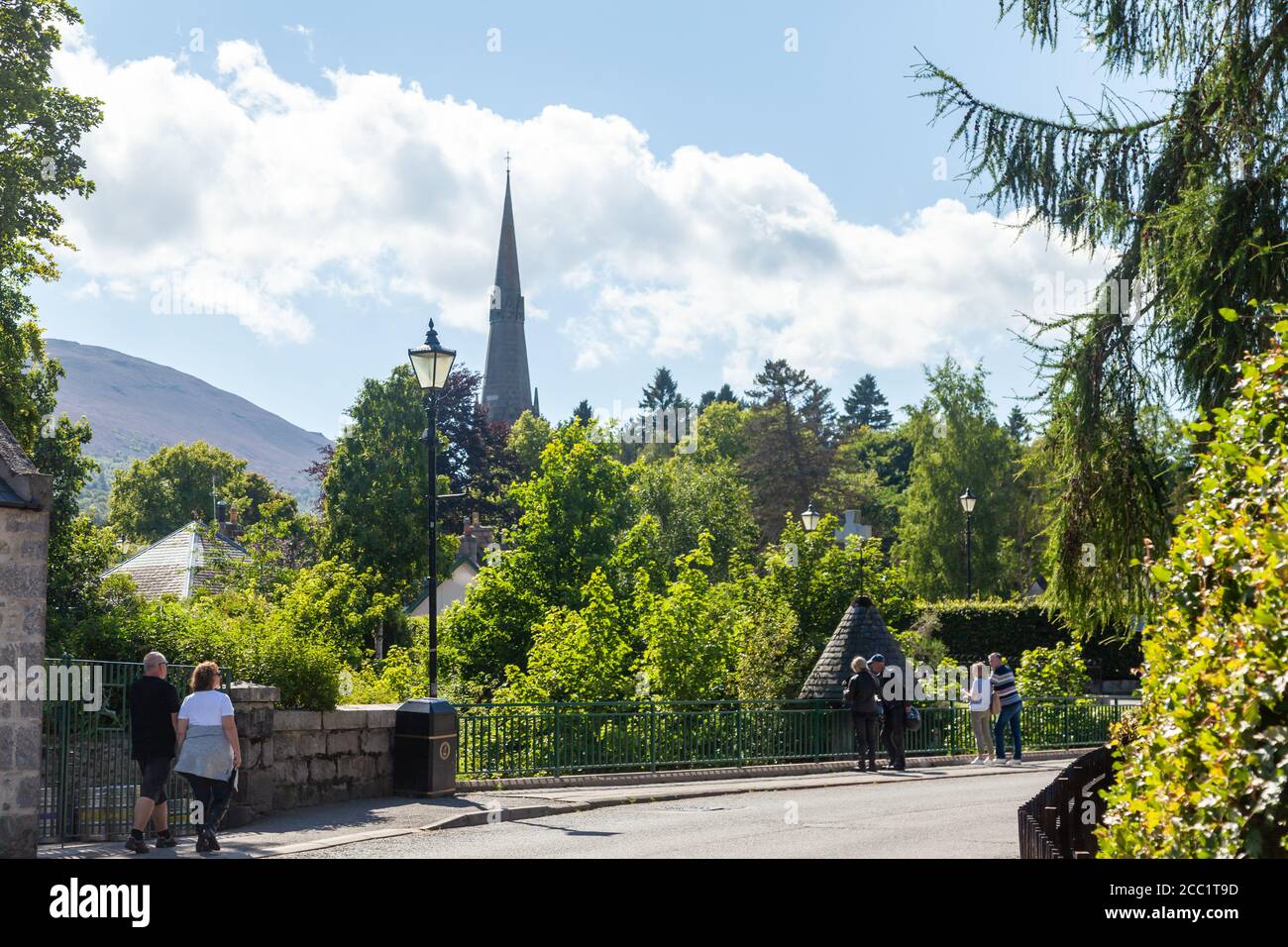 Braemar scotland village hi-res stock photography and images - Alamy