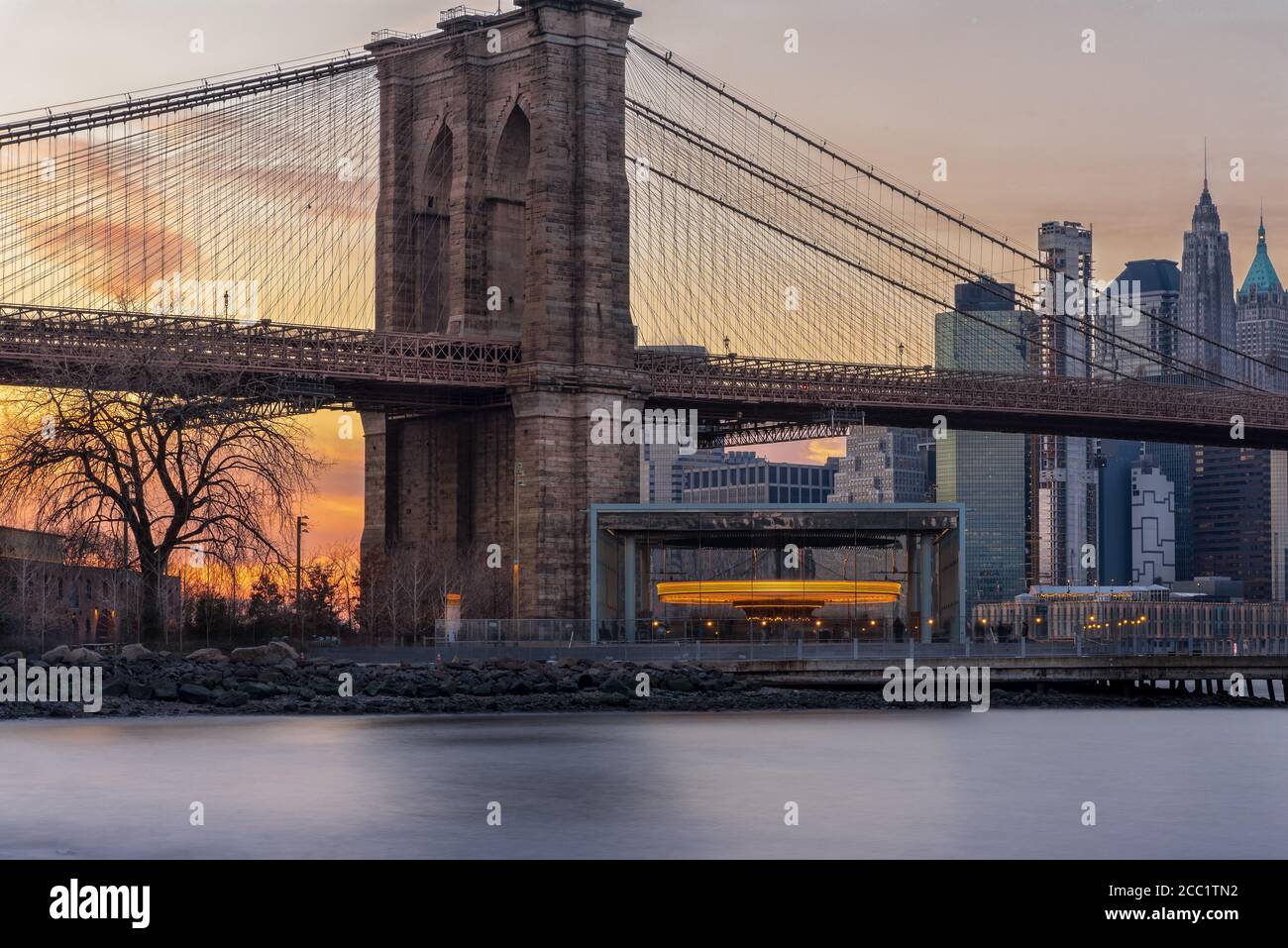 Nyc orange sky hi-res stock photography and images - Alamy