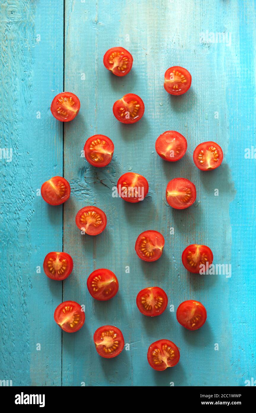 Tomato cross section close up hi-res stock photography and images - Alamy