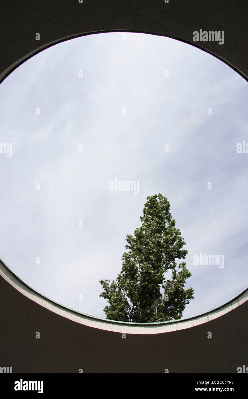 Through a round window hi-res stock photography and images - Alamy