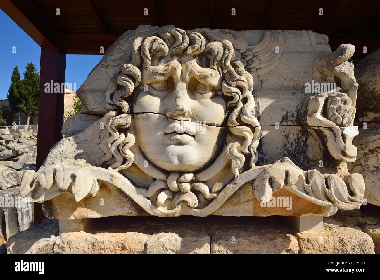 Sculpture of medusa at apollon temple hi-res stock photography and ...