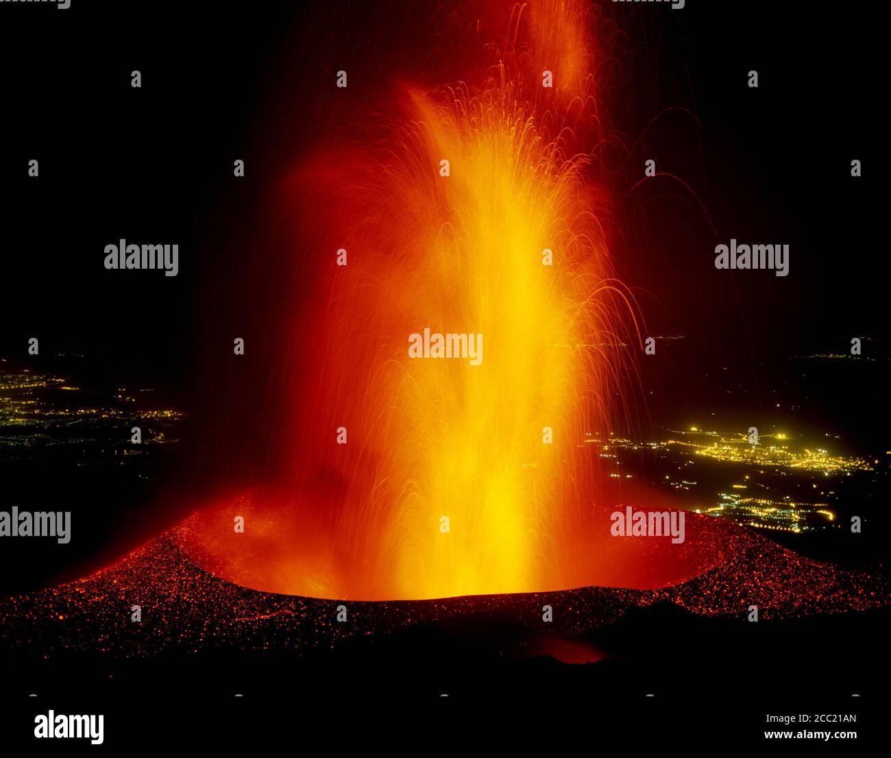 Sicily, Mt. Etna, volcanic eruption Stock Photo - Alamy