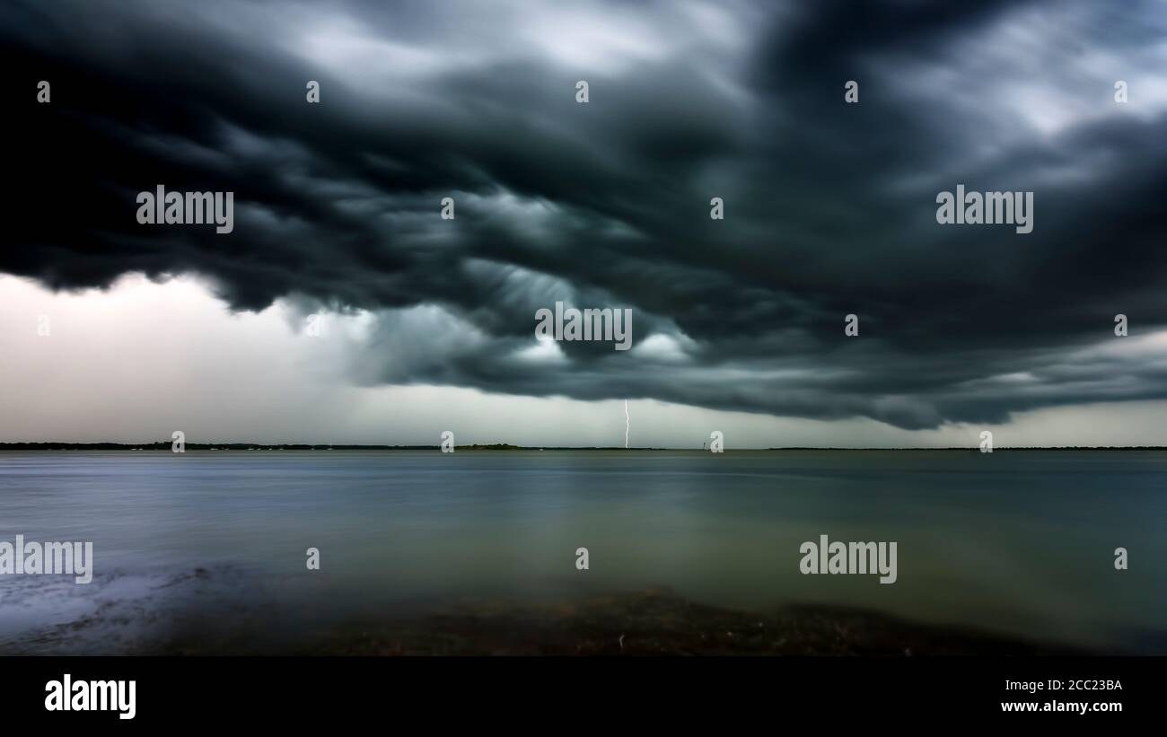 Thunderstorm lightning florida hi-res stock photography and images - Alamy