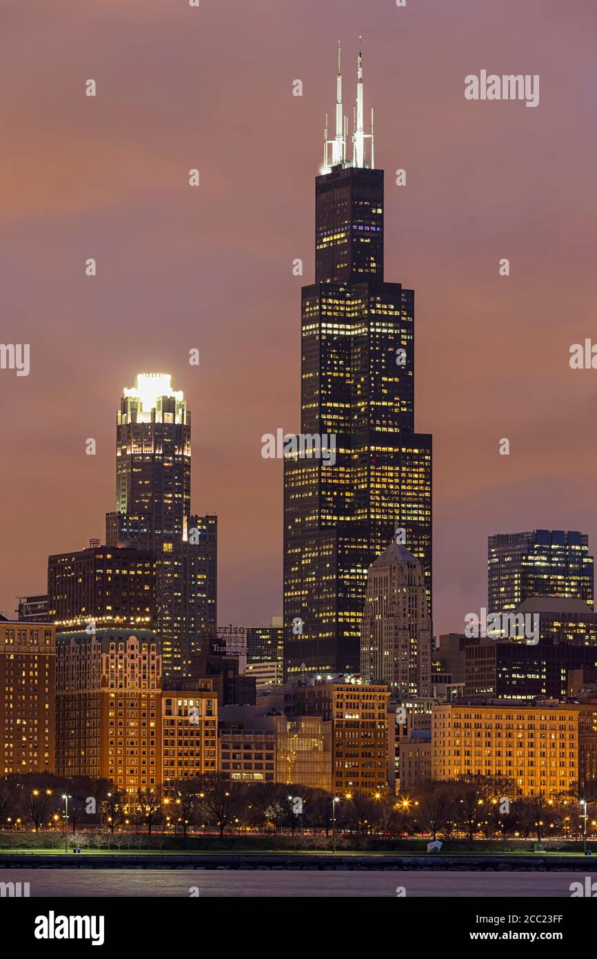 USA, Illinois, Chicago, View of Willis Tower at Lake Michigan Stock ...