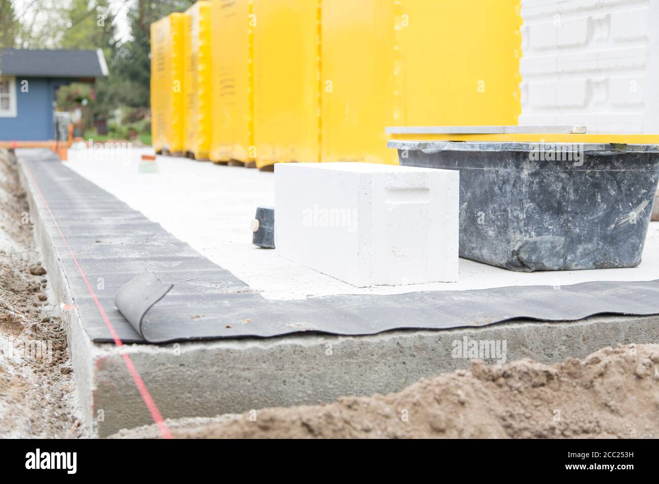 Gas block wall hi-res stock photography and images - Alamy