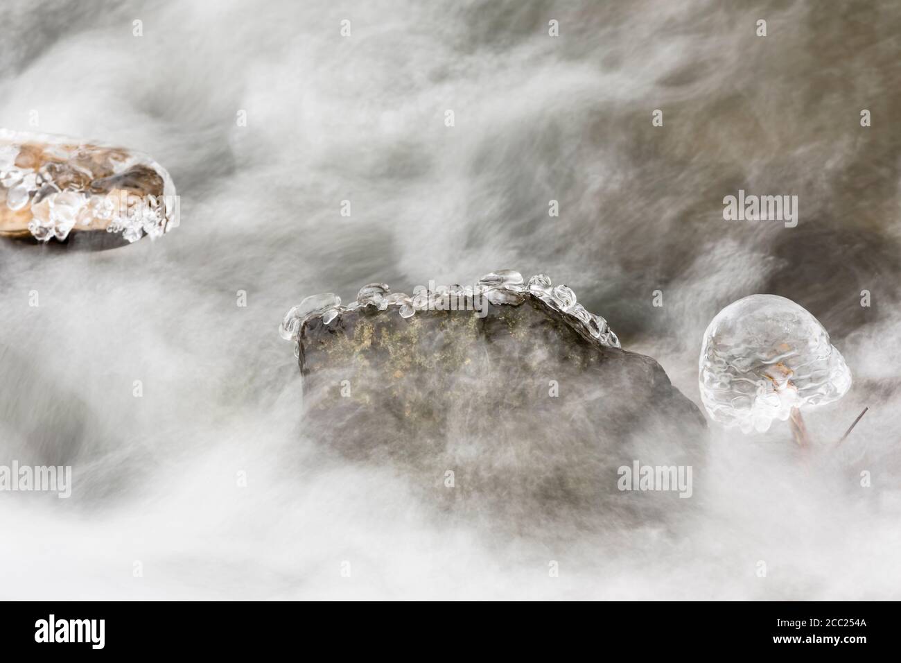 Ice on rock hi-res stock photography and images - Alamy