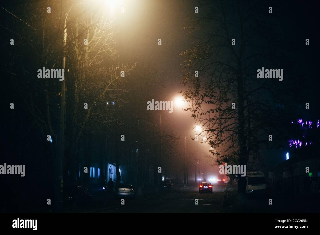 Foggy city street hi-res stock photography and images - Alamy