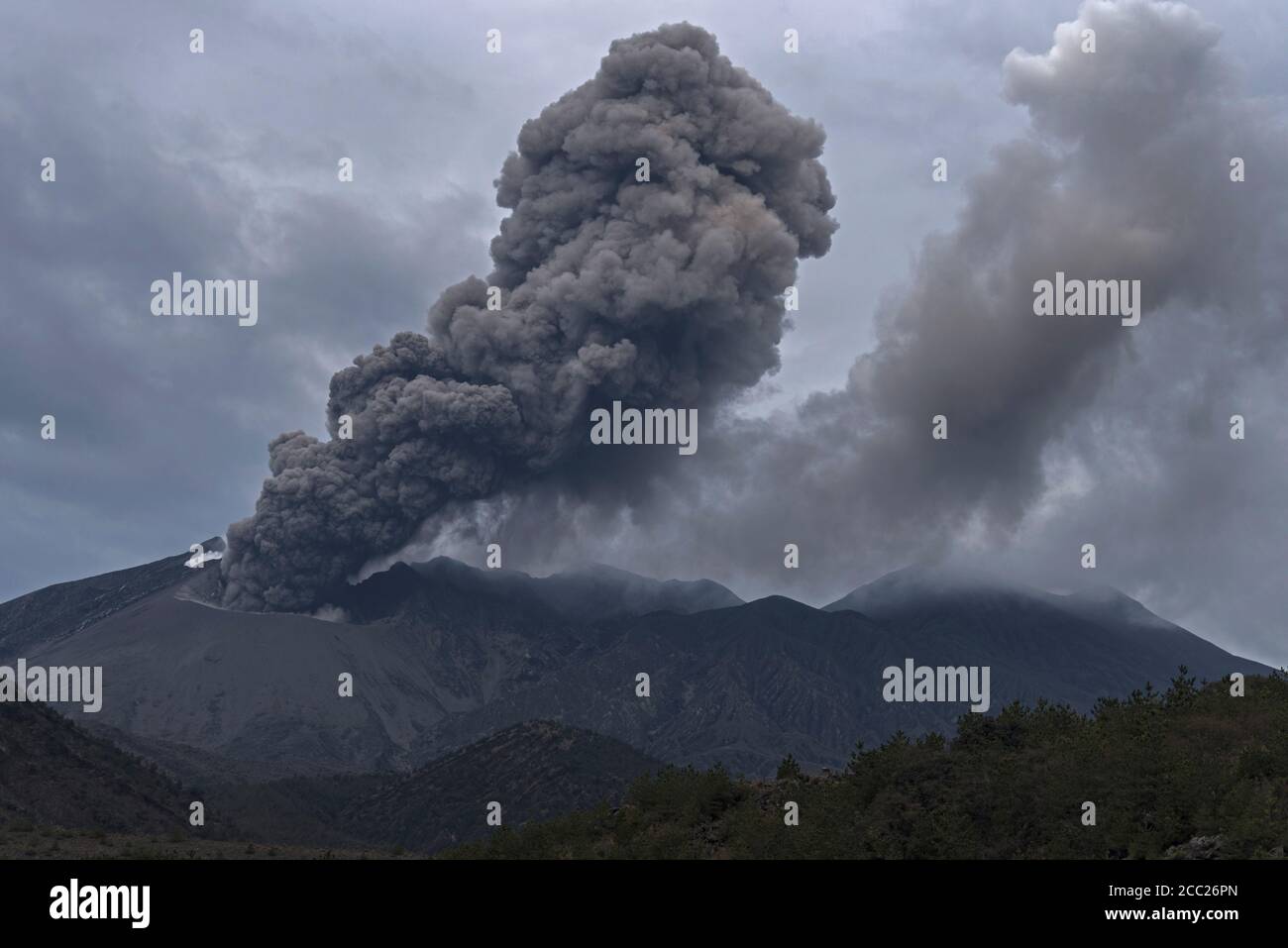 Japan, View of eruption at Sakurajima Stock Photo - Alamy