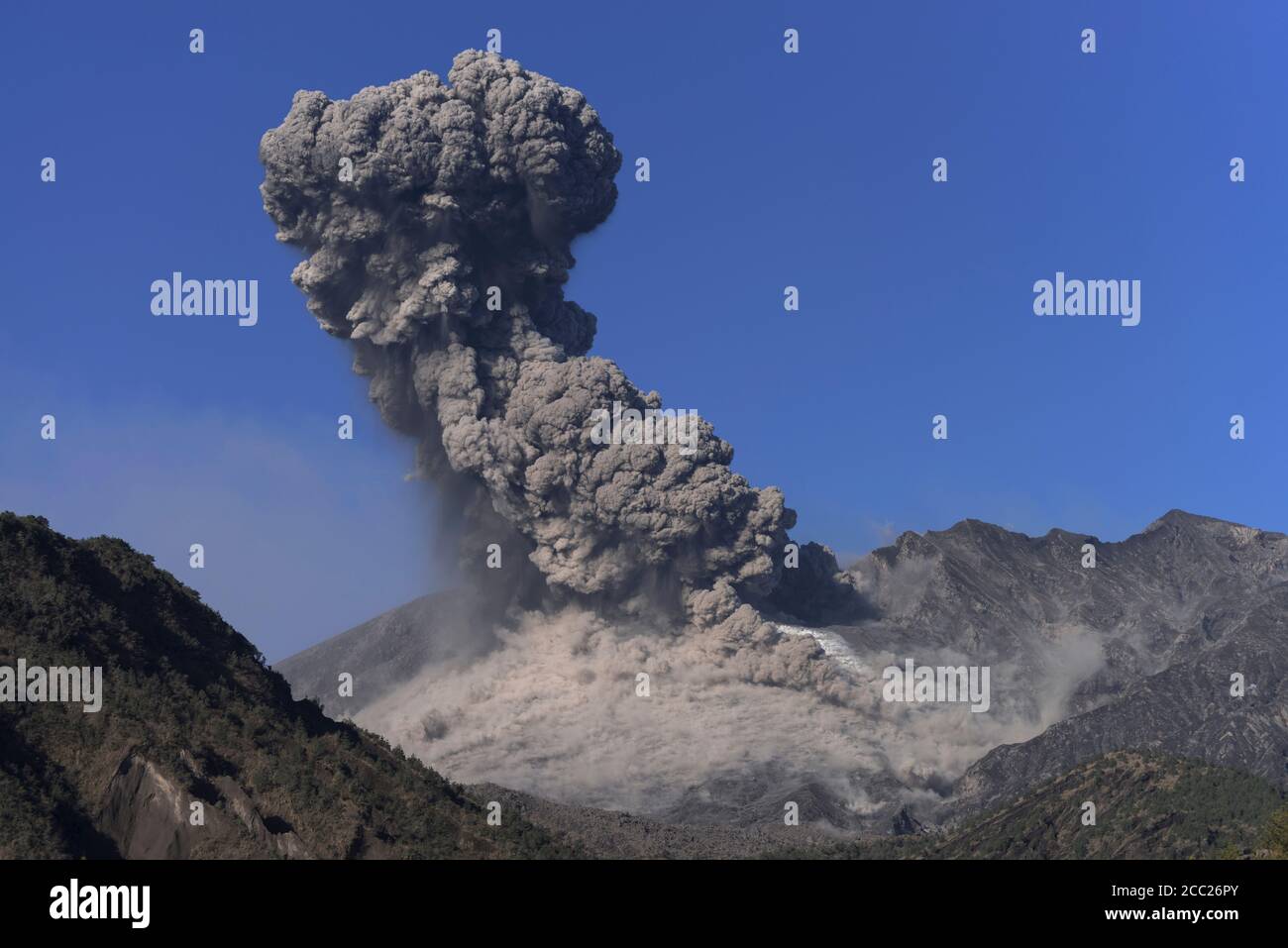 Japan, View of eruption at Sakurajima Stock Photo - Alamy