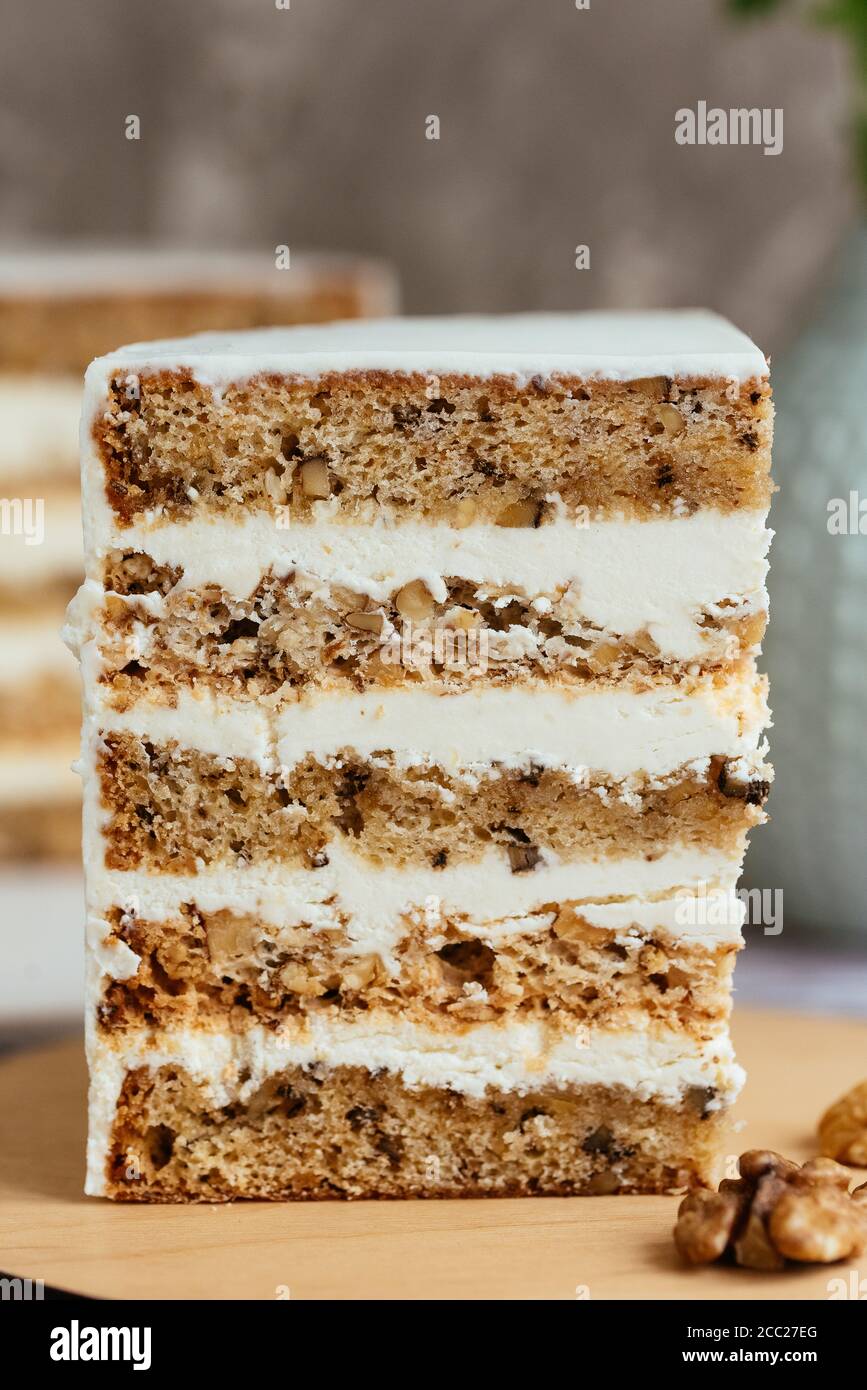 Walnut cheesecake nuts hi-res stock photography and images - Alamy