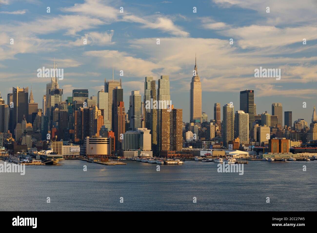 Manhattan view with hudson river hi-res stock photography and images ...