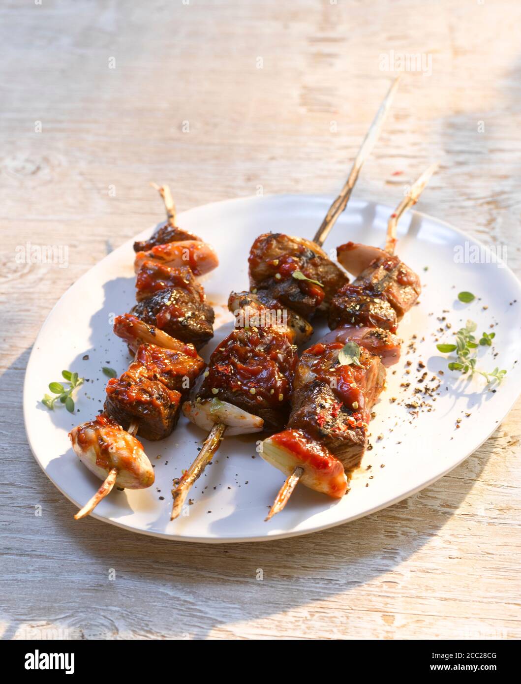 Skewer plate hi-res stock photography and images - Alamy