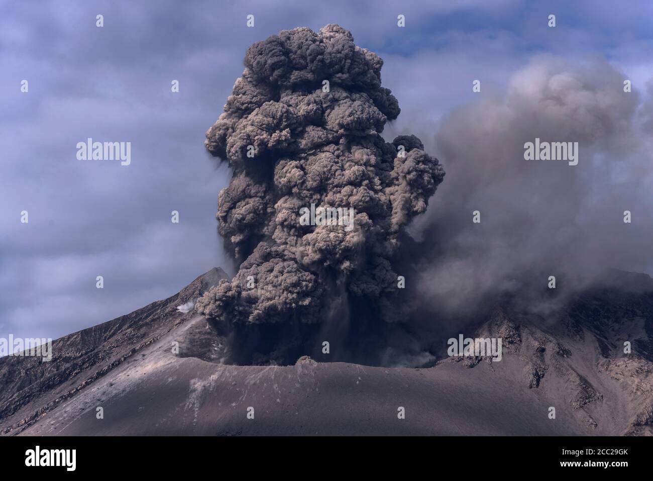 Japan, View of eruption at Sakurajima Stock Photo - Alamy