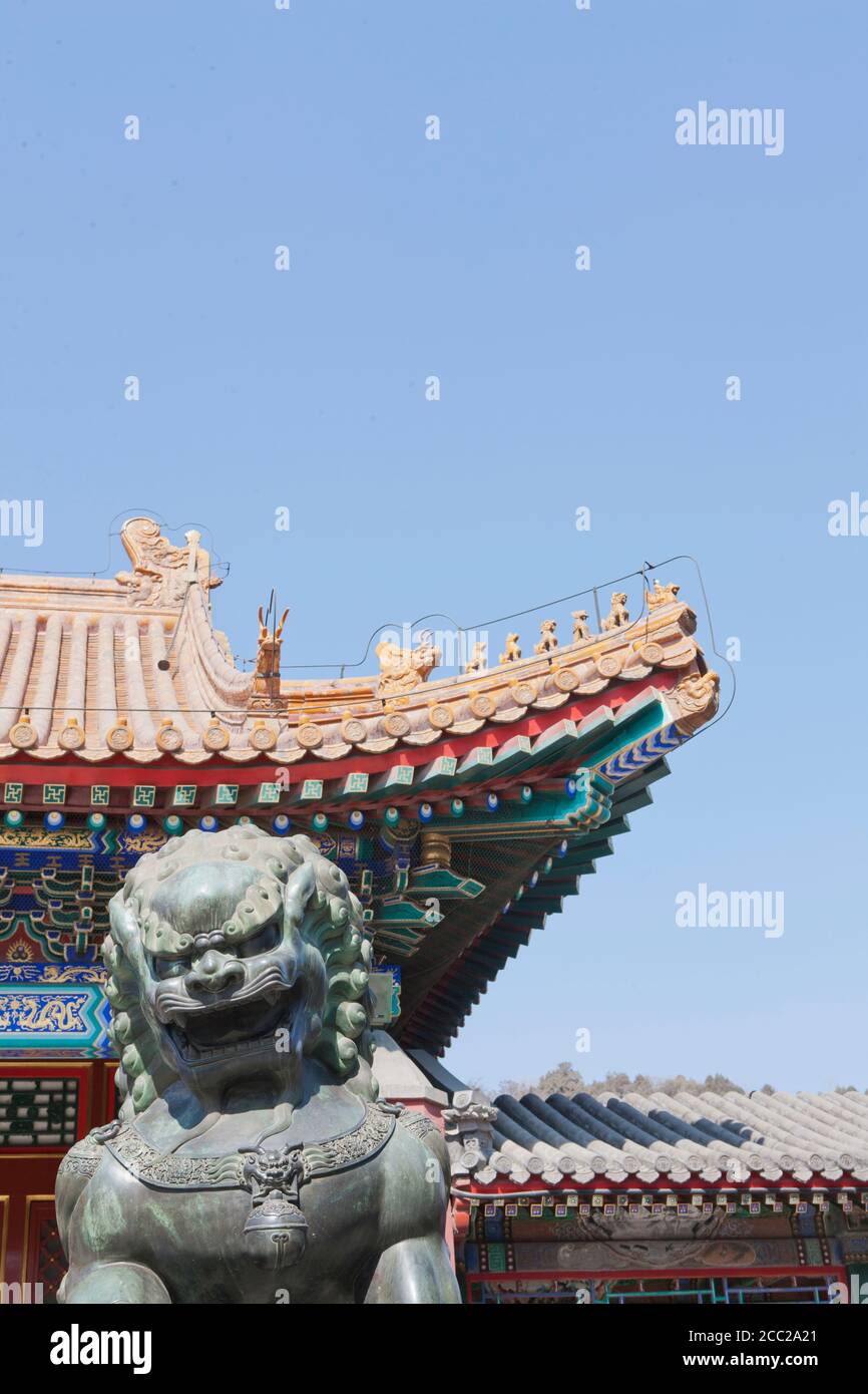 Chinese guardian lion hi-res stock photography and images - Alamy