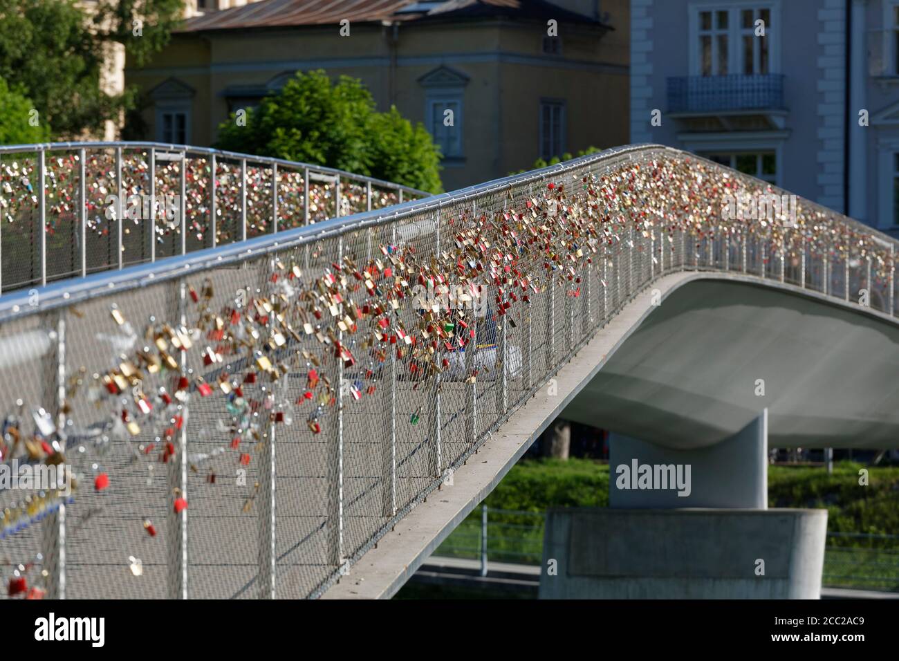 Austria, Salzburg, Love locks at Makartsteg Bridge Stock Photo - Alamy