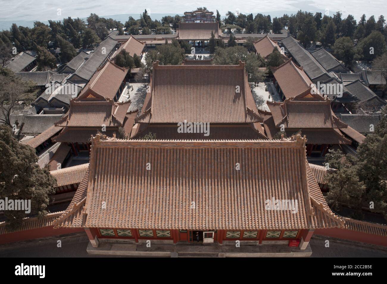 The roof of the palace hi-res stock photography and images - Alamy