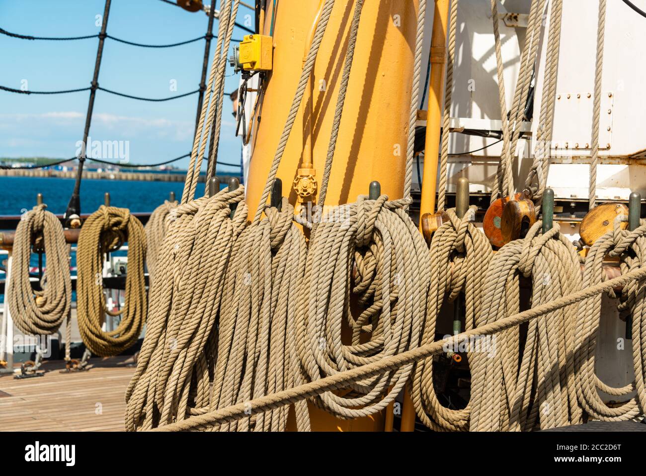 Taue hi-res stock photography and images - Alamy