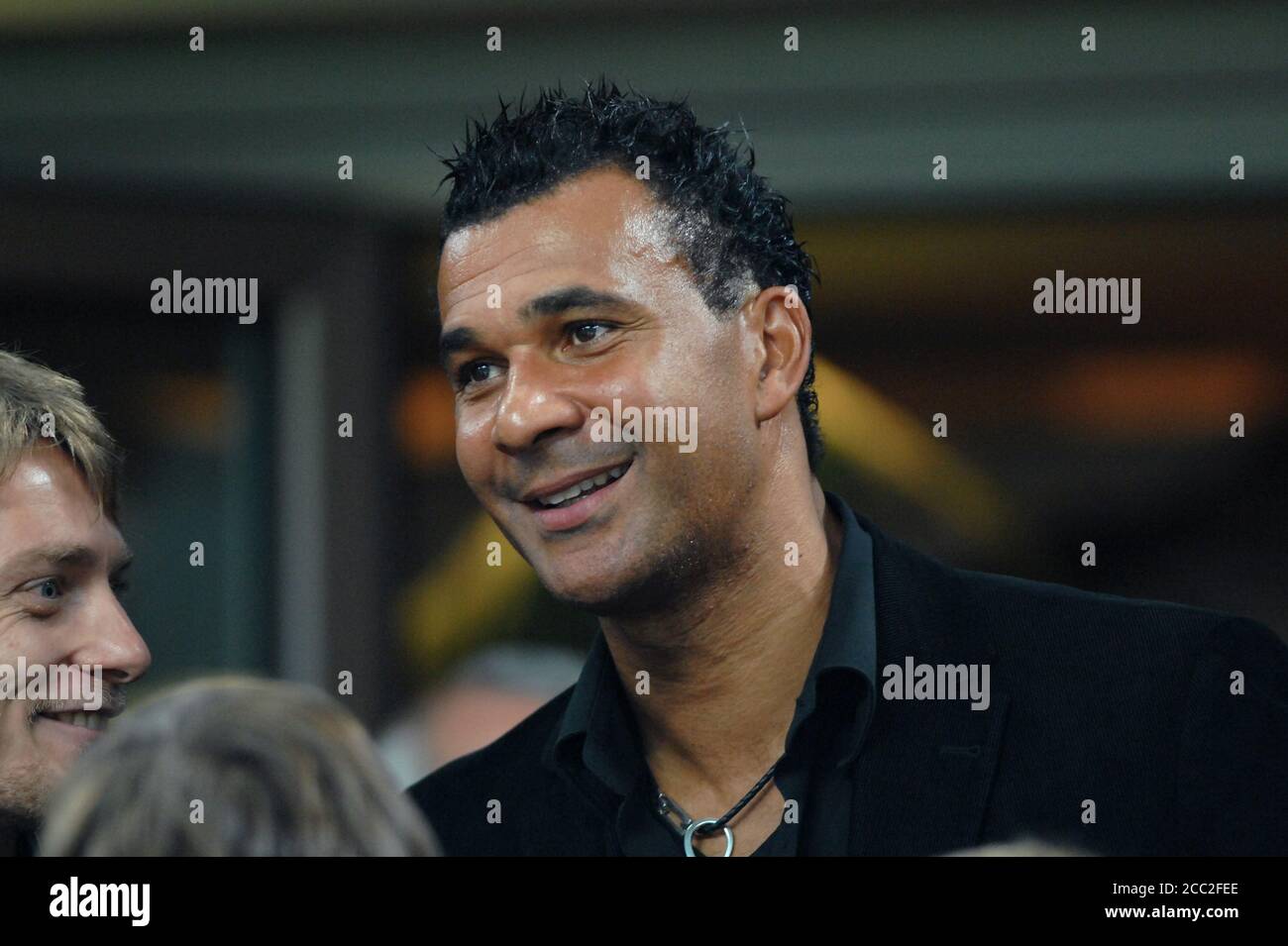 Ruud gullit milan hi-res stock photography and images - Alamy