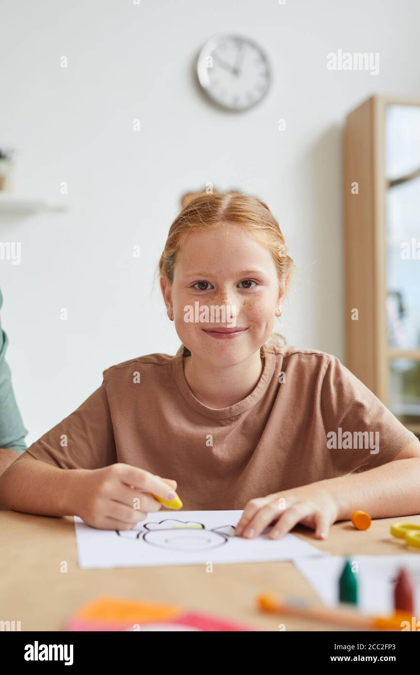 Girls smiling and freckles hi-res stock photography and images - Alamy