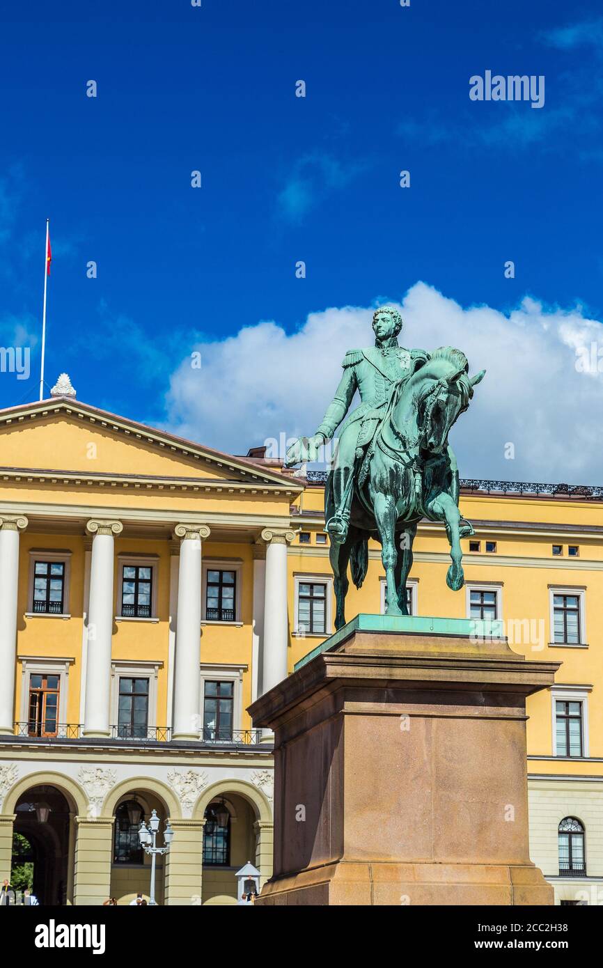 Statue of king carl johan oslo hi-res stock photography and images - Alamy