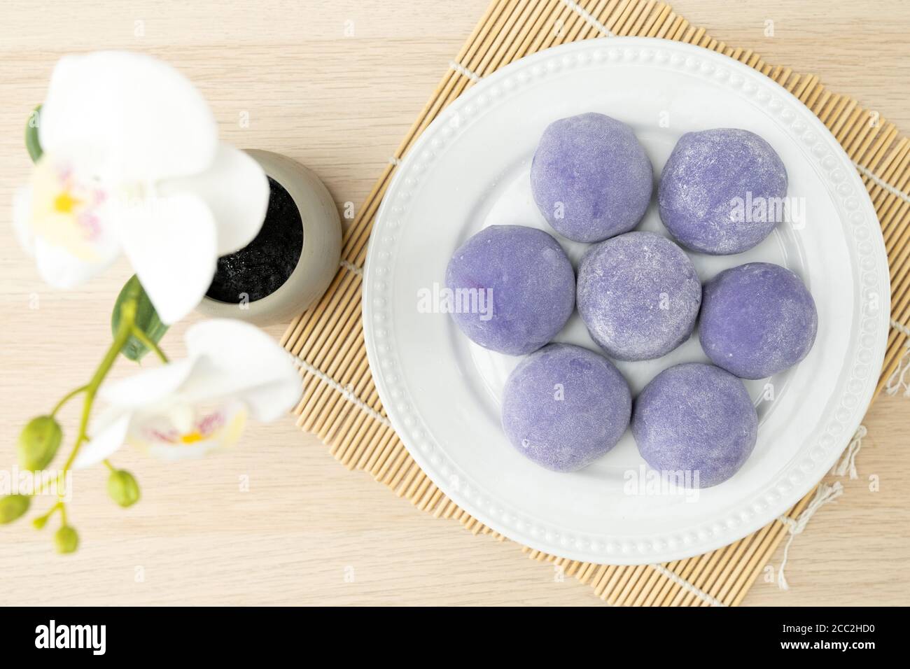 Mochi japanese dessert Stock Photo - Alamy