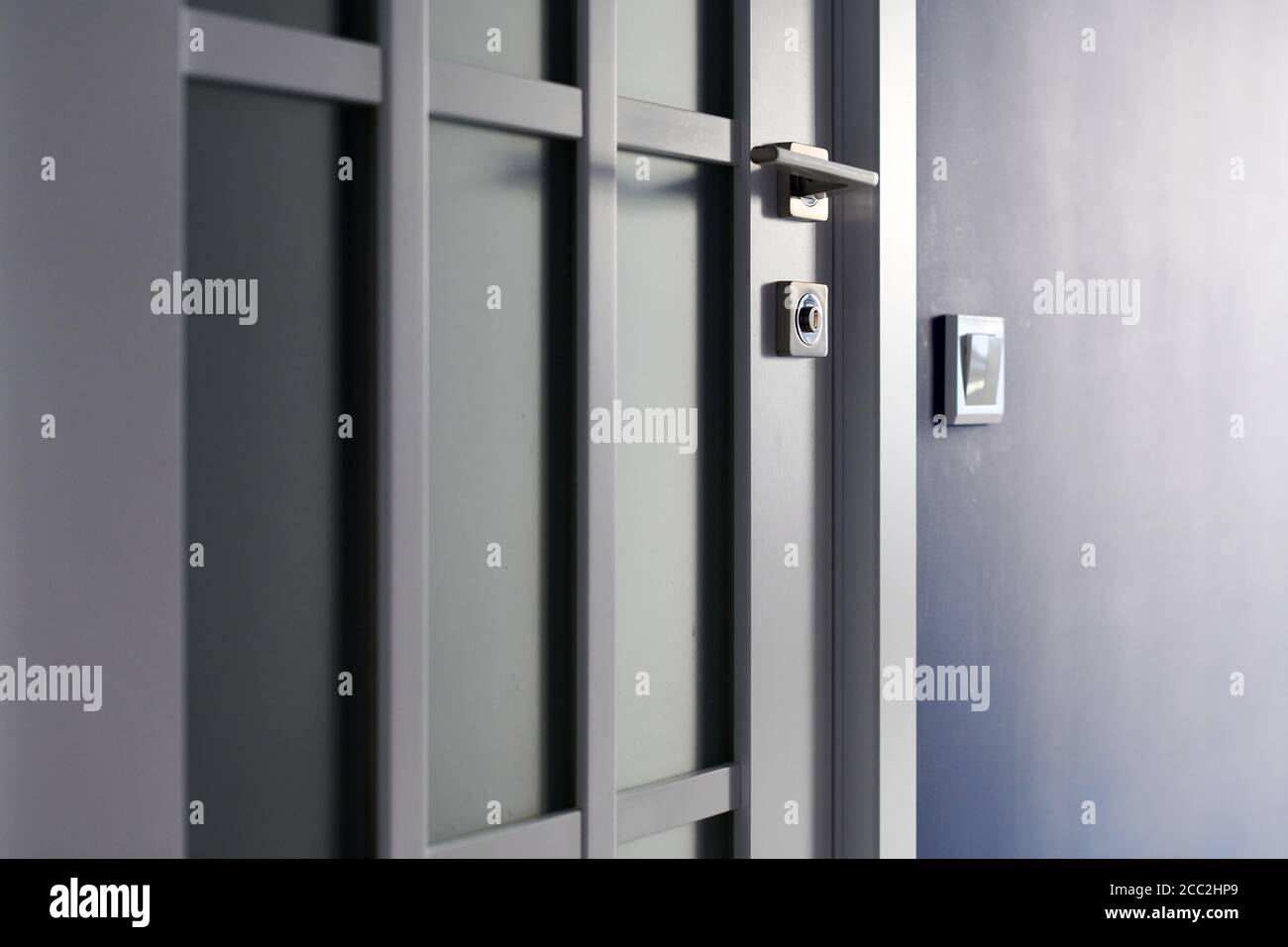 Choose between door hi-res stock photography and images - Alamy