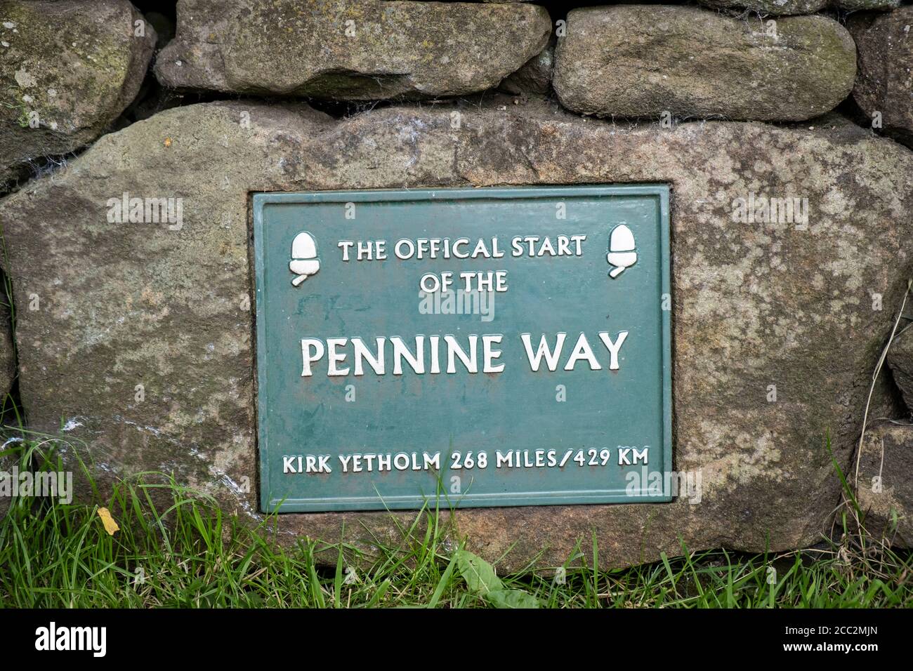 The Official start of the Pennine Way, Edale in The Derbyshire Peak ...
