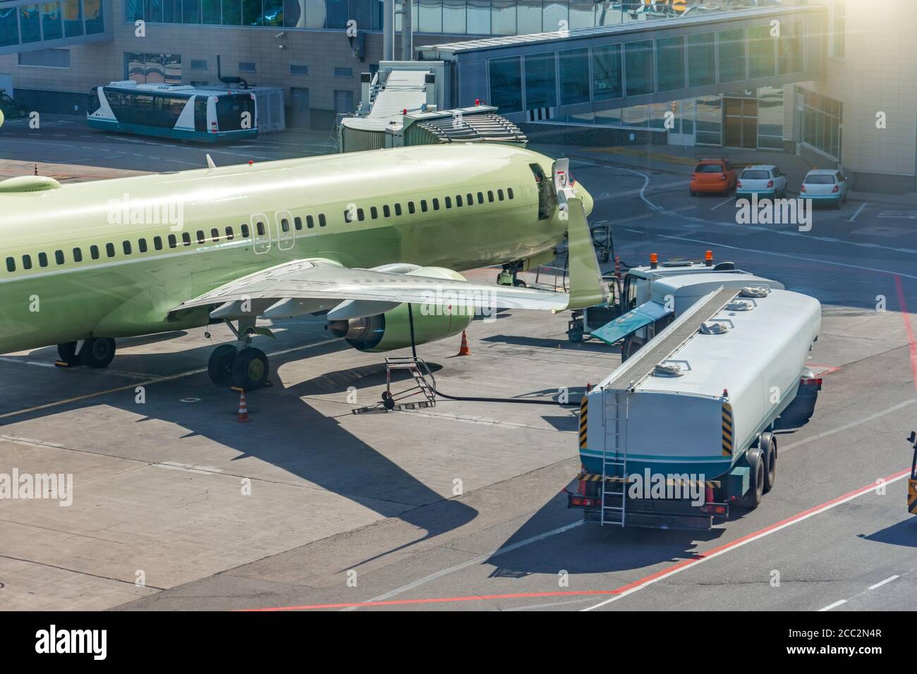 Airplane fuel gas fueling hi-res stock photography and images - Alamy