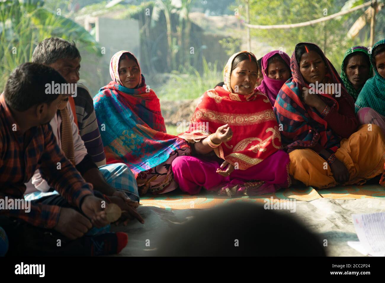Indian rural women talking hi-res stock photography and images - Alamy