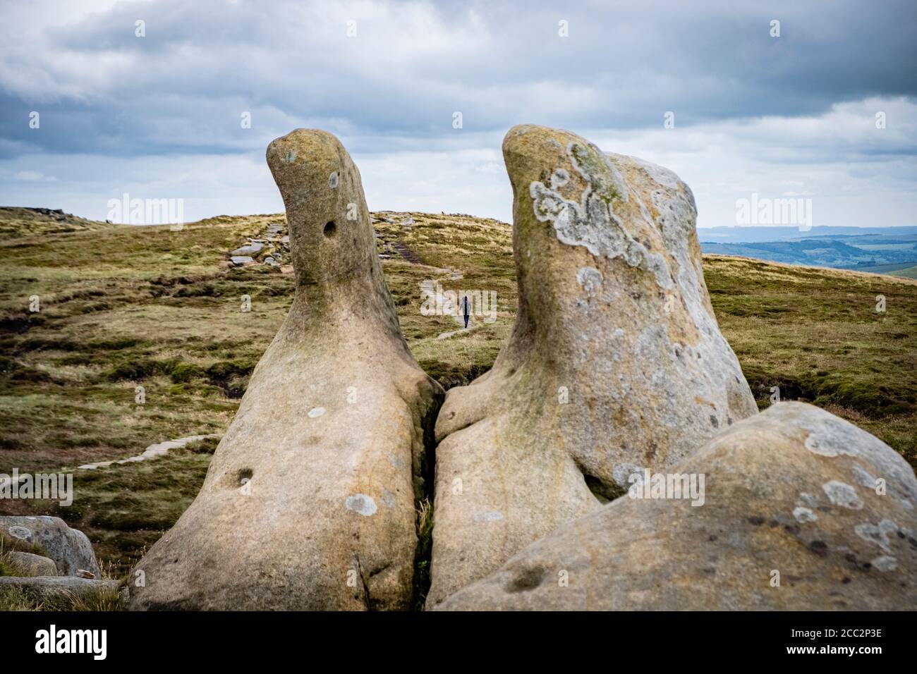 Weathered gritstone boulders on Kinder Scout, Peak District, Derbyshire ...